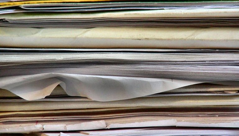 Can You Recycle Hanging File Folders? - DisposeOfThings.com