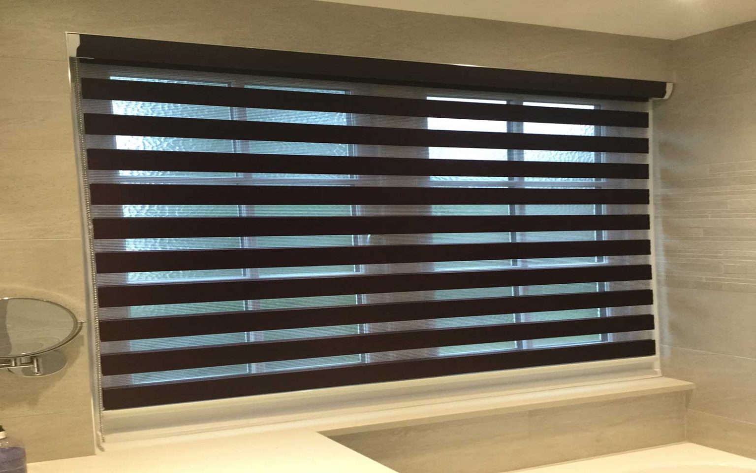 Can You See Shadows Through Blinds? - DisposeOfThings.com